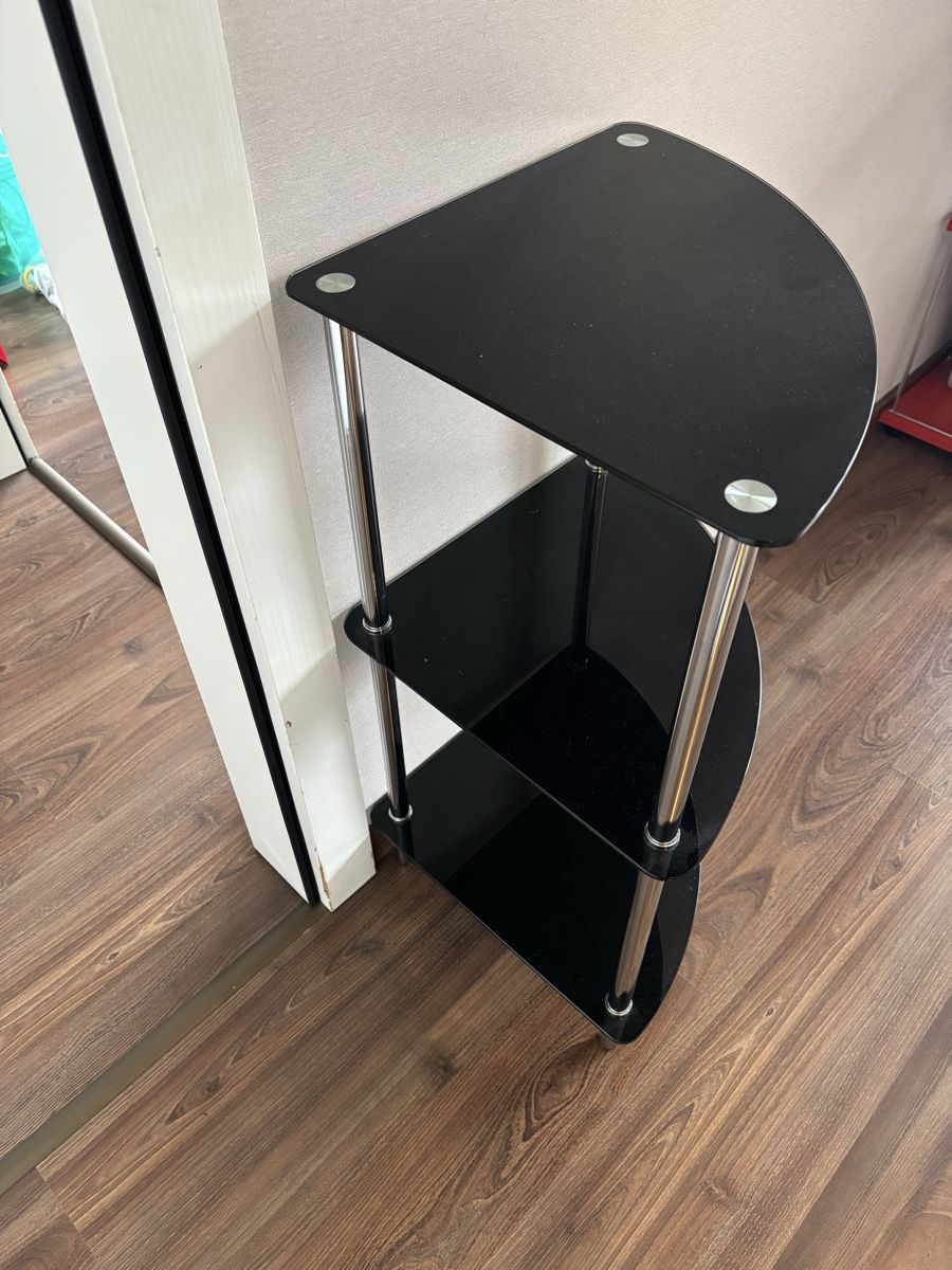 Table d’appoint d’angle en verre noir (D'occasion) à La Conversion pour ...