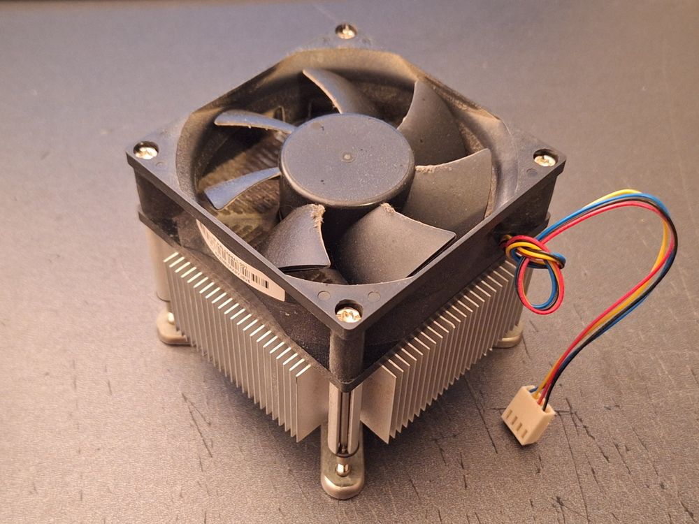 Intel CPU cooler / Prozessor Kühler mit Backplate (Gebraucht) in ...