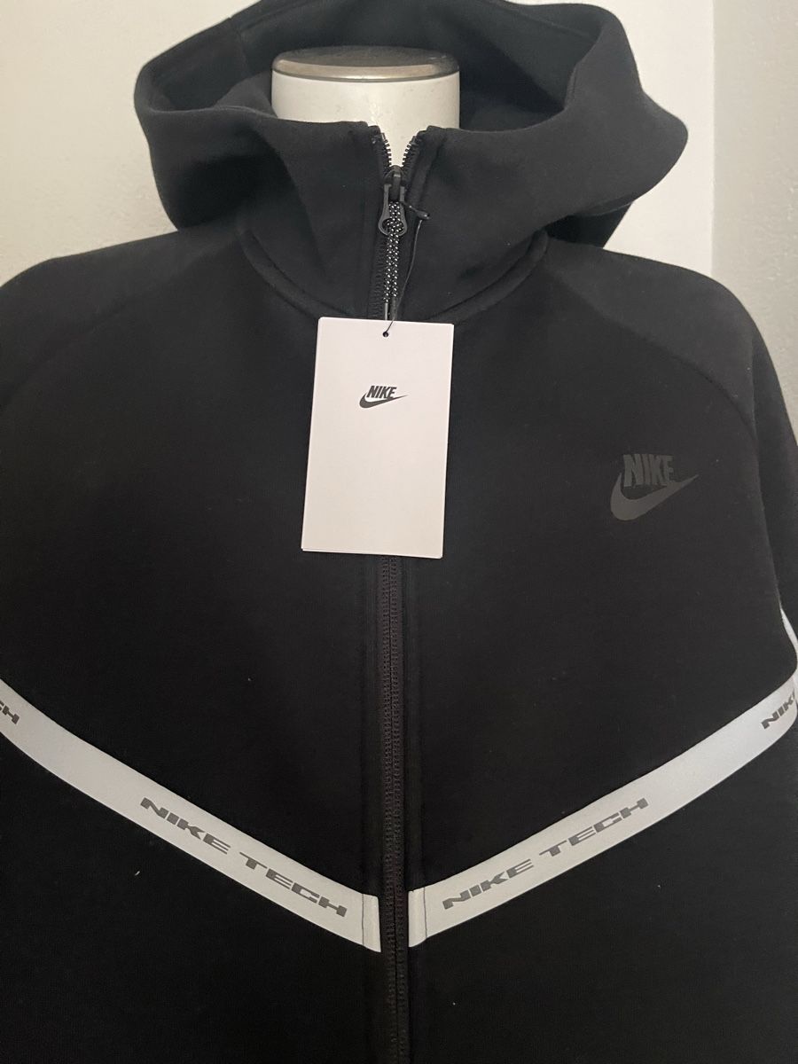 Veste Nike Tech Fleece, Noir, Neuve avec étiquette, Taille L (Neuf avec ...