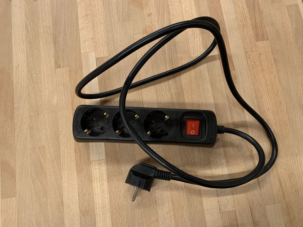 Steckerleiste D (Gebraucht) in Obfelden für CHF 1 – mit Lieferung auf ...