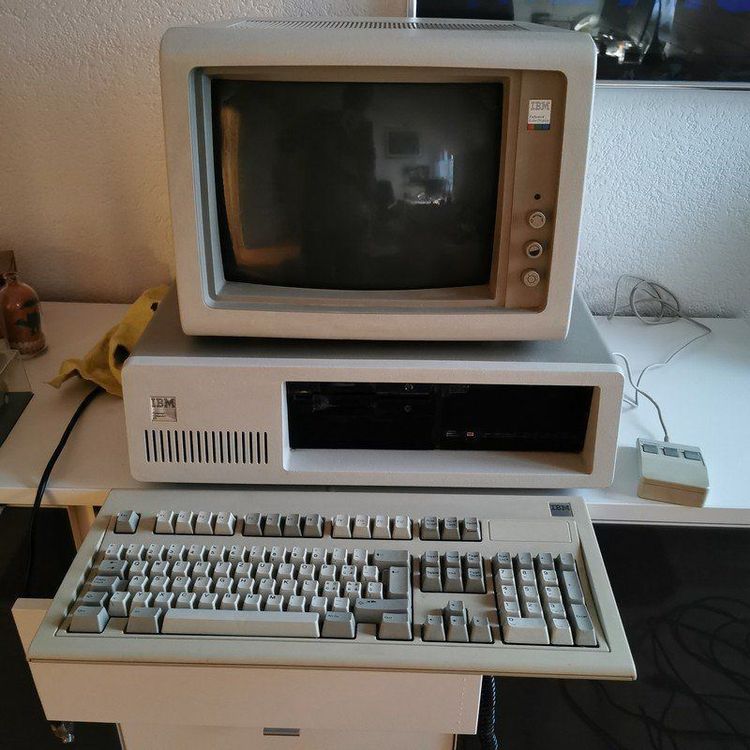 IBM Personal Computer XT (Gebraucht) in Glattpark für CHF 422 – nur ...