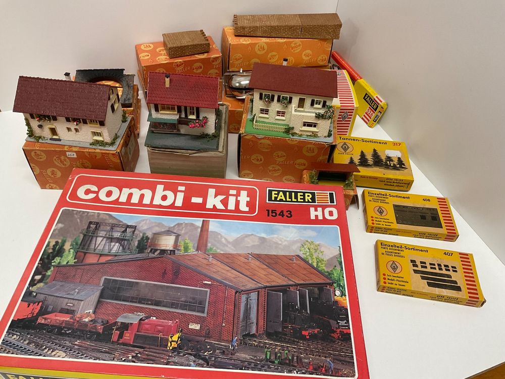Konvolut an Faller diverse Bausätze und Häuser H0 und N (Gebraucht) in ...