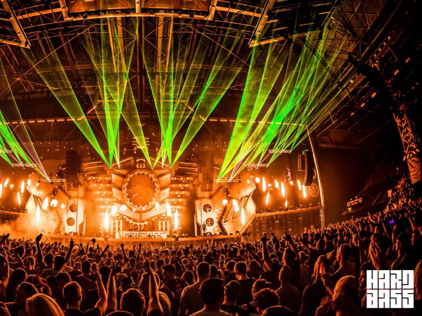 Hard Bass - Festival Dj sets 4 CD - Hardcore Klassiker - top (Gebraucht ...