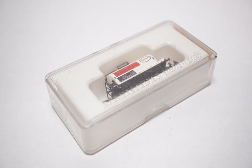 e33 Märklin 8612 DB Tankwagen Esso 2-achs (Gebraucht) in Thun für CHF 12 – mit Lieferung auf ...