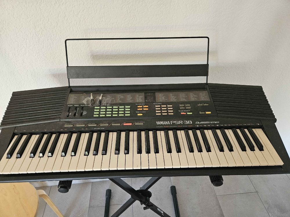 Yamaha PSR-38 Keyboard, gebraucht, inklusive Ständer (Gebraucht) in ...