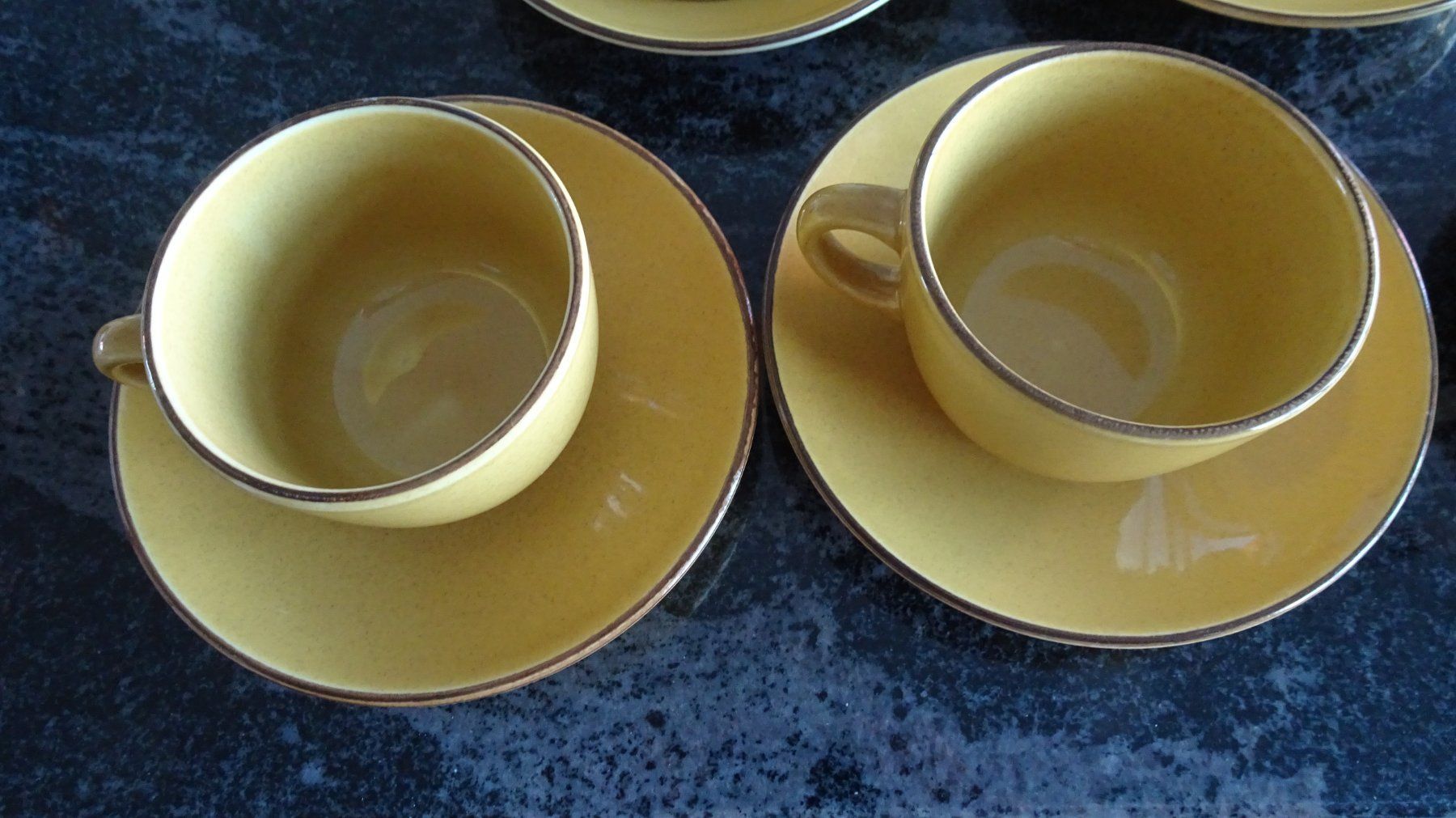 Rössler: 2 Tassen mit Unterteller Senffarbig meli versand mö (D ...