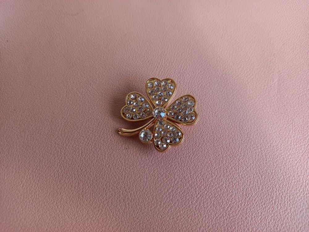 Goldene Kleeblatt Brosche mit Strasssteinen - Broche trèfle (Neu ...