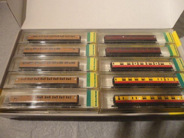 Minitrix Wagen-Set Art. Nr. 15265 20 englische Wagen (Gebraucht) in ...