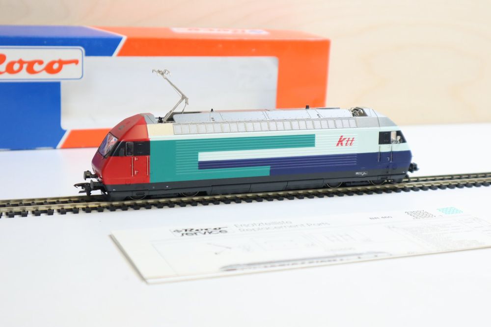 ROCO Re 460 E-Lok "Hong-Kong" - 63507 (Defekt) in Winterthur für CHF 63 ...