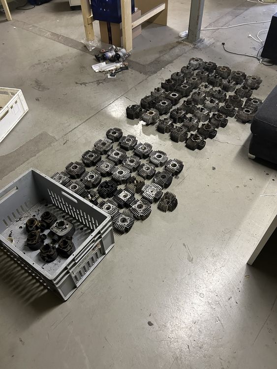 Puch Zylinder & Zylinderköpfe ab 1.- (Defekt) in Rieden SG für CHF 1 – mit Lieferung auf Ricardo ...