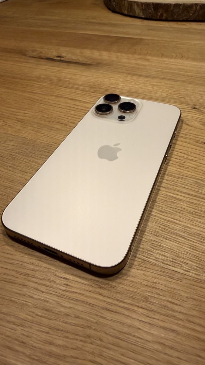 iPhone 16 Pro Max, 256GB, Desert Titanium (Gold) (Gebraucht) in Tübach ...