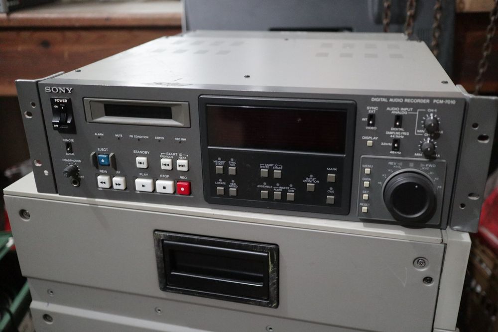 SONY DAT pcm7010 (Defekt) in Vaulion für CHF 160 – nur Abholung auf ...