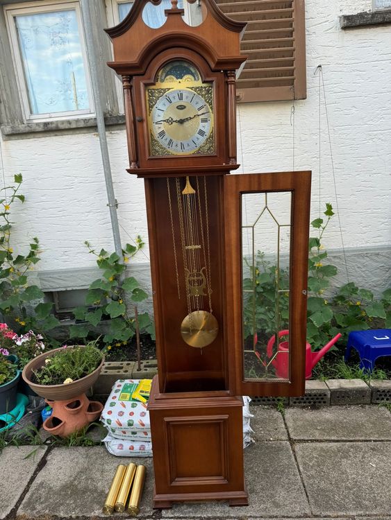 Antike Standuhr mit Mondphase(257) (Gebraucht) in Illnau-Effretikon für CHF 103 – nur Abholung ...