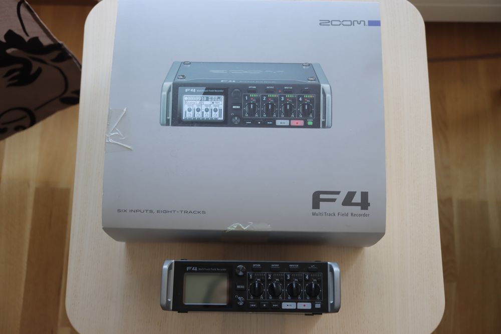 Zoom F4 Multitrack ( +Tasche/ 2 SD Karten) (Gebraucht) in Bern für CHF 357 – mit Lieferung auf ...