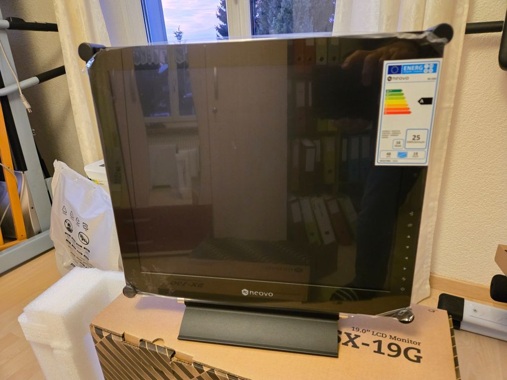 2x neue Neovo SX-19G Monitore 19 Zoll | Kaufen auf Ricardo