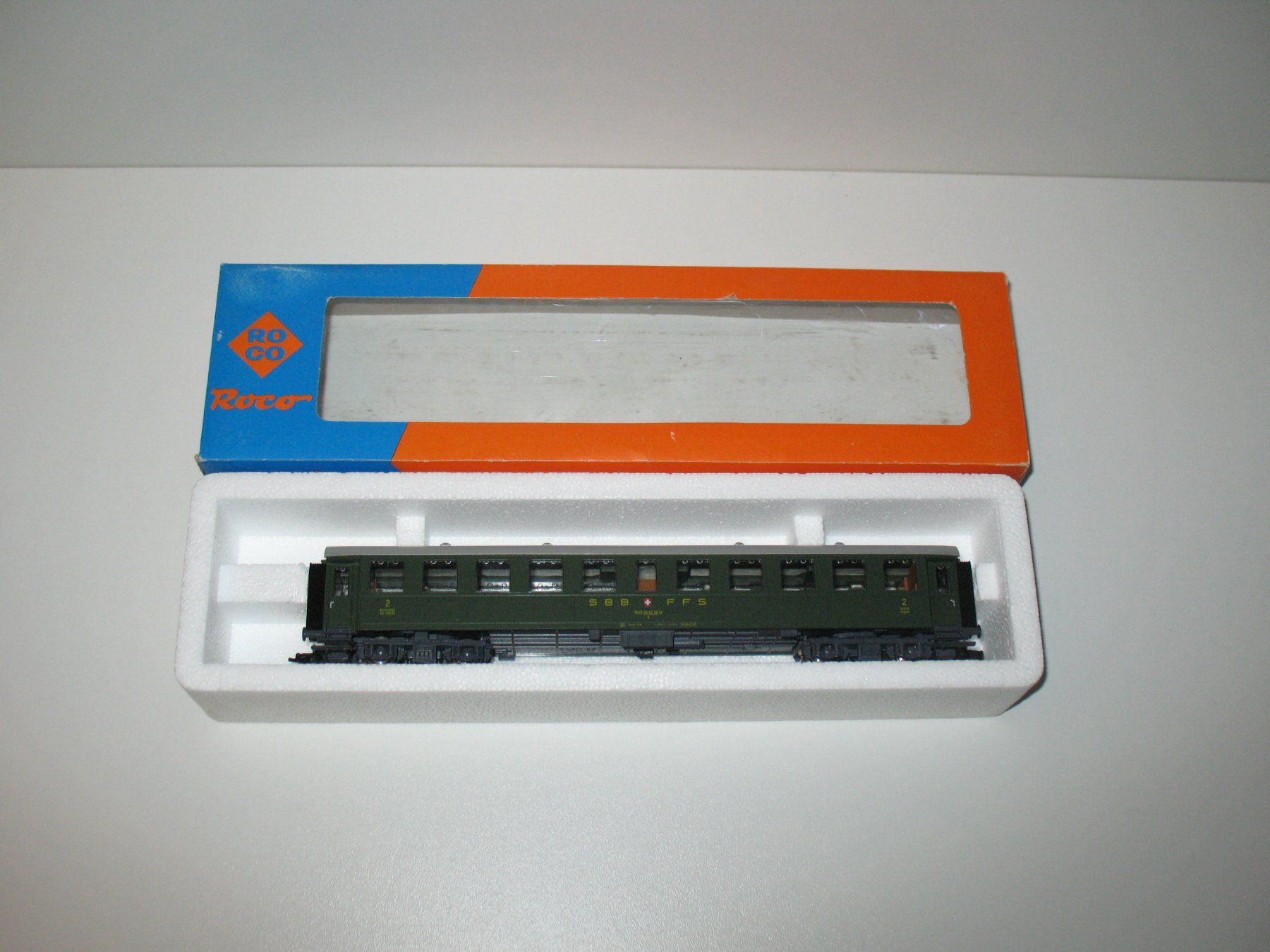 Personenwagen der SBB 2. Klasse in H0= von Roco 44200 (Gebraucht) in ...