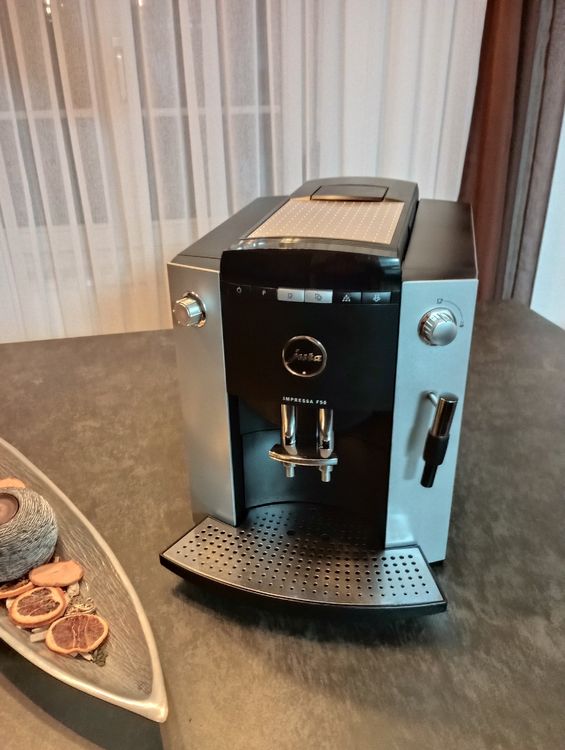 Jura Impressa F50 Kaffeemaschine (Gebraucht) in Oensingen für CHF 175 – mit Lieferung auf ...