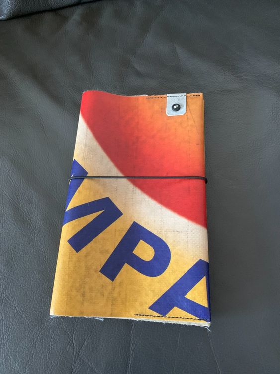 Freitag F242 STU - MEDIUM JOURNAL (Gebraucht) in Bière für CHF 33 – mit ...