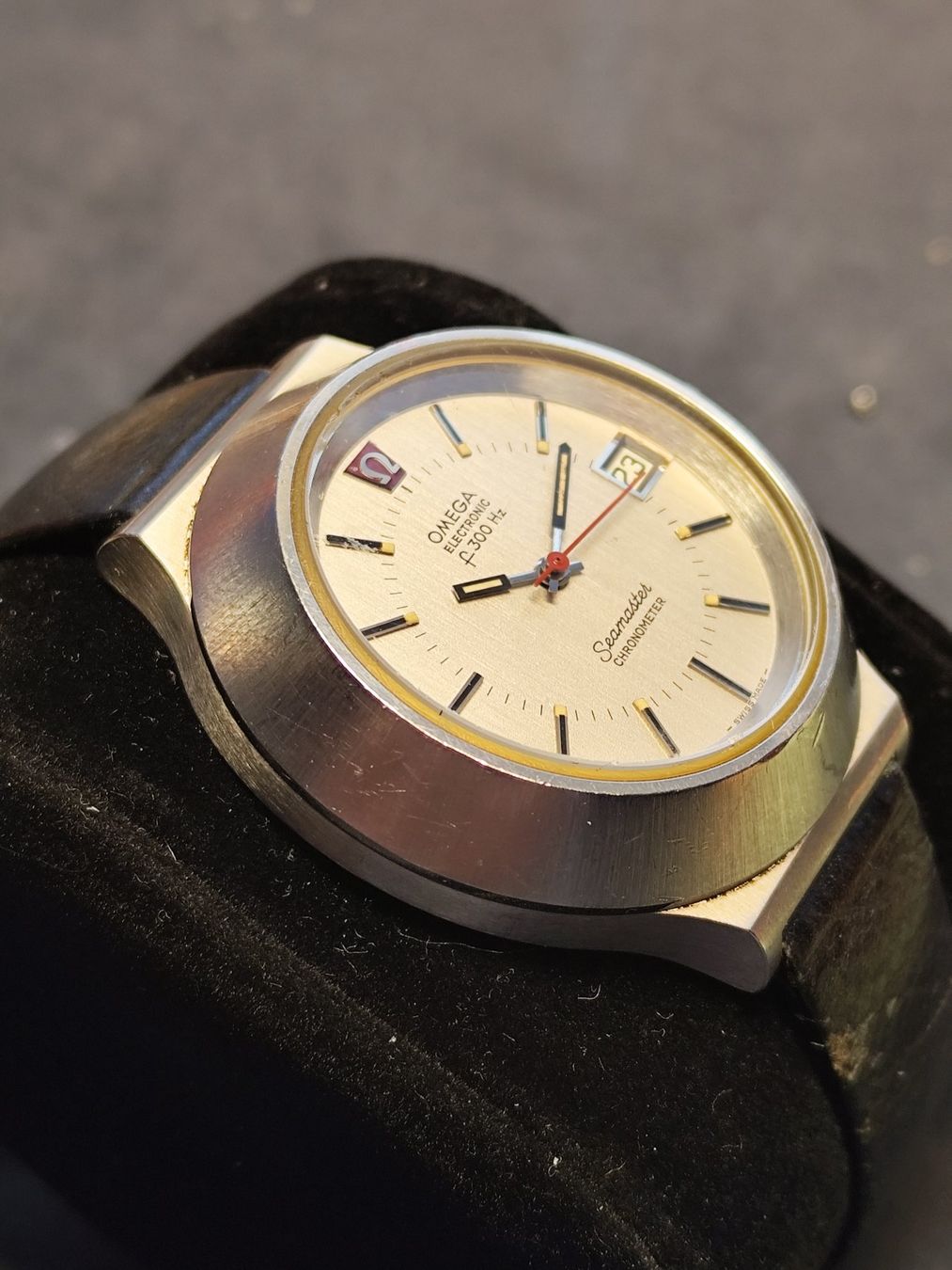 Omega Seamaster F300Hz "The Cone" Tunning Fork Movement (Gebraucht) in ...