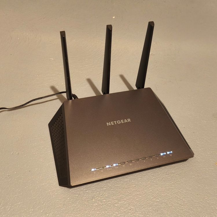 Netgear R7000 Dualband 2.4 und 5GHz WLAN-Router 1.9GBit/s (Gebraucht ...