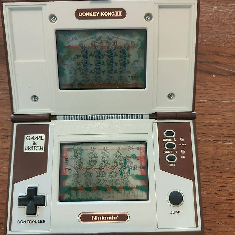 GAME & WATCH Donkey Kong II (Usato) a Losone per CHF 105 – solo ritiro ...