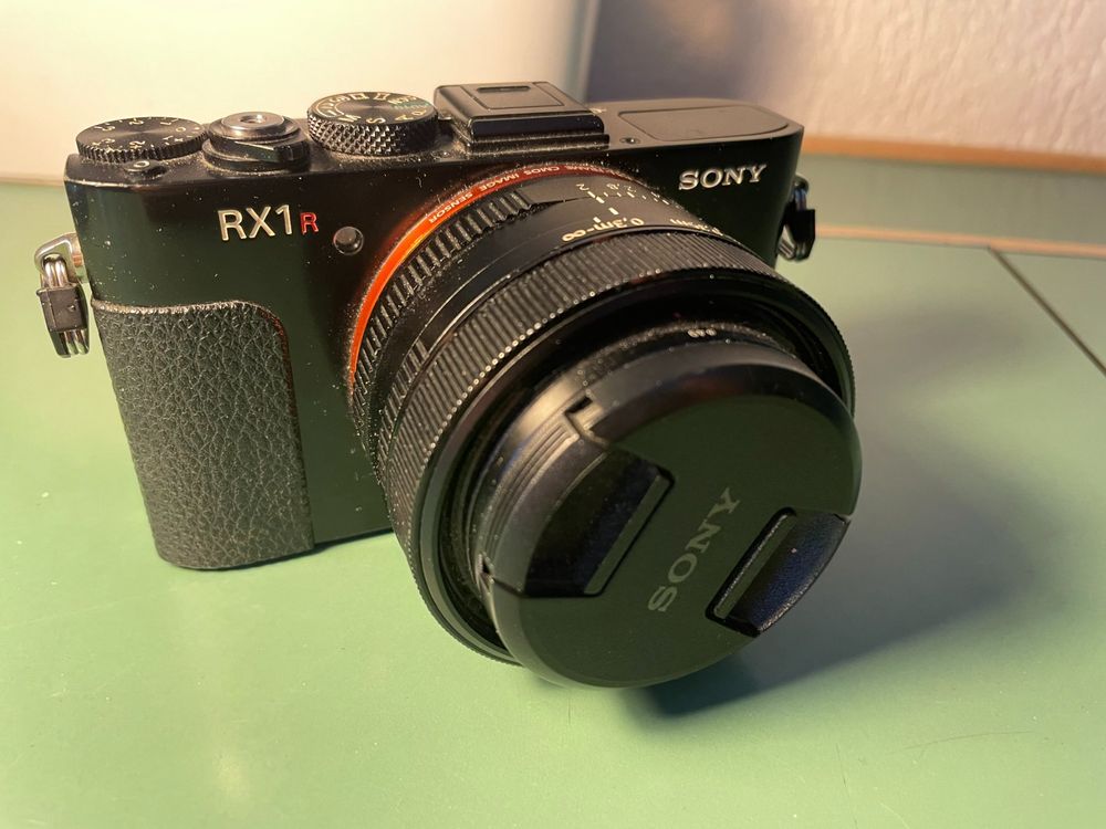 Sony RX1R (Gebraucht) in Zürich für CHF 365 – mit Lieferung auf Ricardo ...