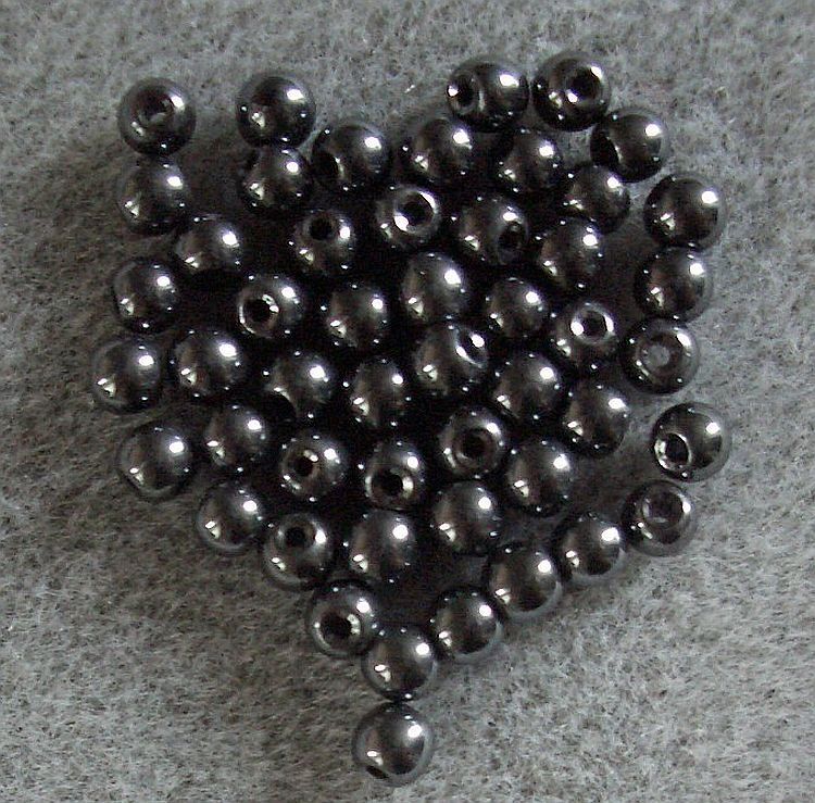 Hämatitperlen 4 mm (Neu und originalverpackt) in Gunzwil für CHF 2 – mit Lieferung auf Ricardo ...