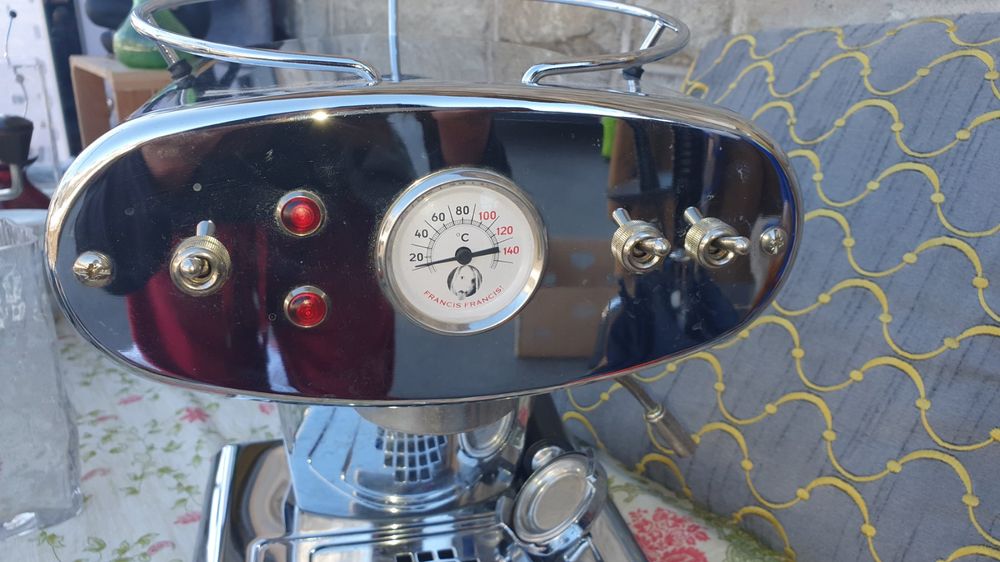 Francis Francis Design Luca - Trazzi Kaffeemaschine (Gebraucht) in ...