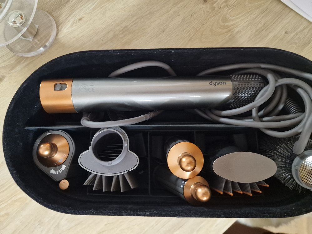 Dyson Airwrap Complete, Fön & Styler, Top Zustand (Gebraucht) in ...