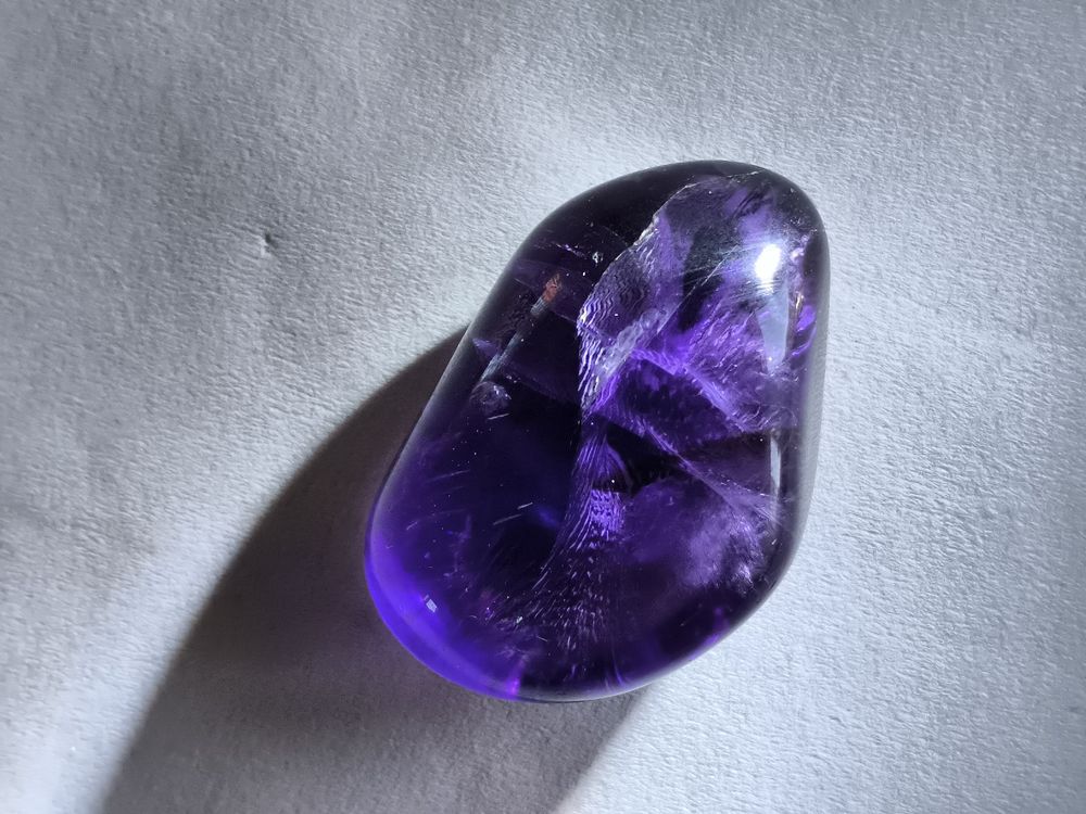 Schöner Amethyst Trommelstein 💜 Glücksstein Meditation (Neu (gemäss Beschreibung)) in Oberwil b ...