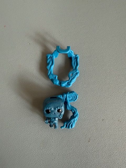 Kinder Joy Strange things , Velna (Nuovo e nell'imballaggio originale ...