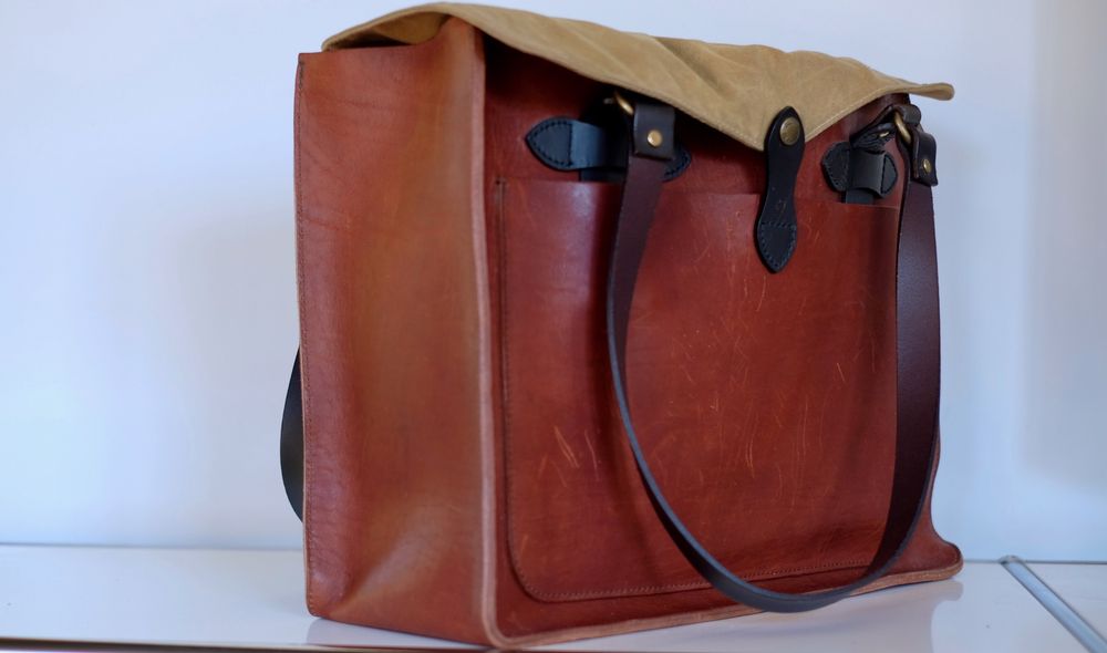 FILSON LEDERTASCHE /c.c.Filson CO Seattle (Gebraucht) in für CHF 245 ...