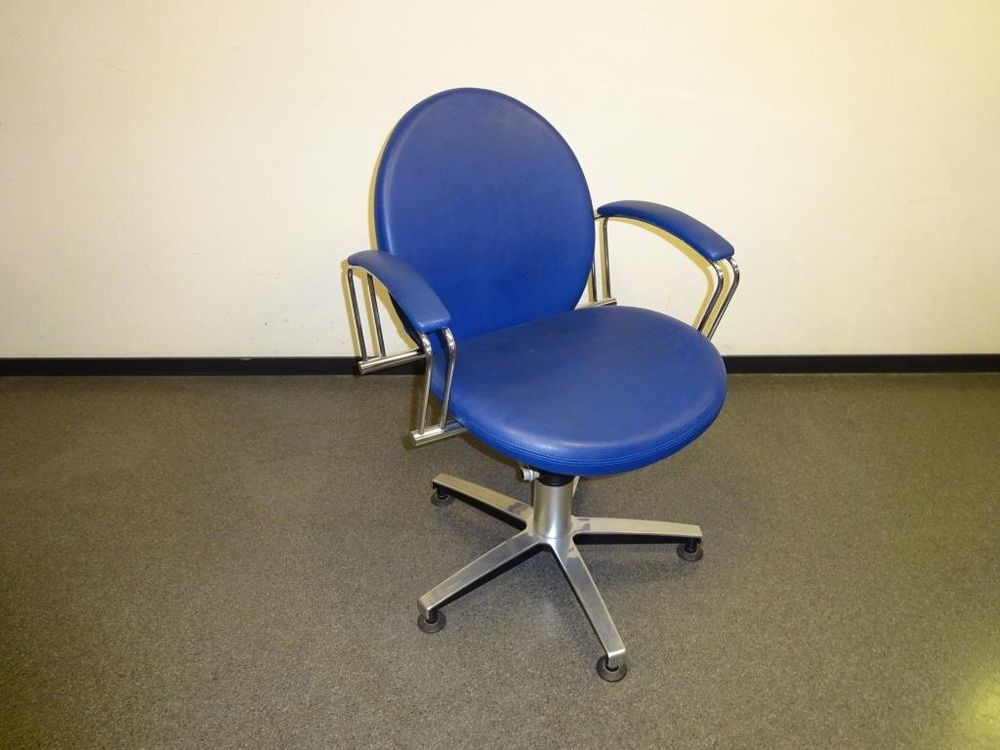 Coiffeurstuhl Friseurstuhl (Gebraucht) in Muri AG für CHF 30 – nur Abholung auf Ricardo kaufen