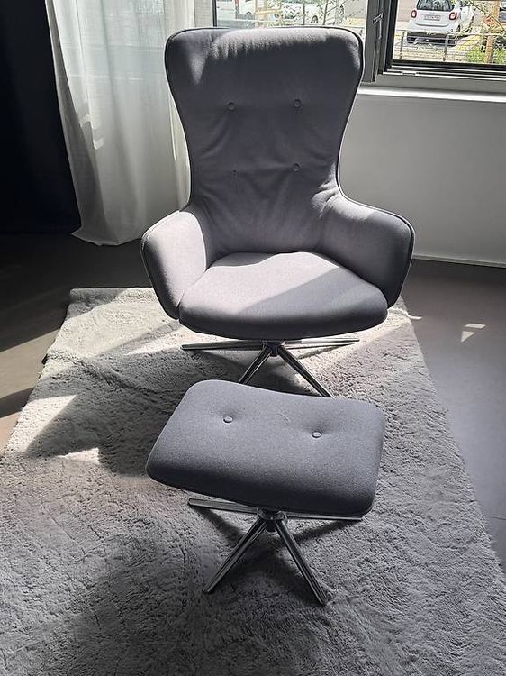 Moderner Sessel mit Hocker - bequem & stilvoll (Gebraucht) in ...