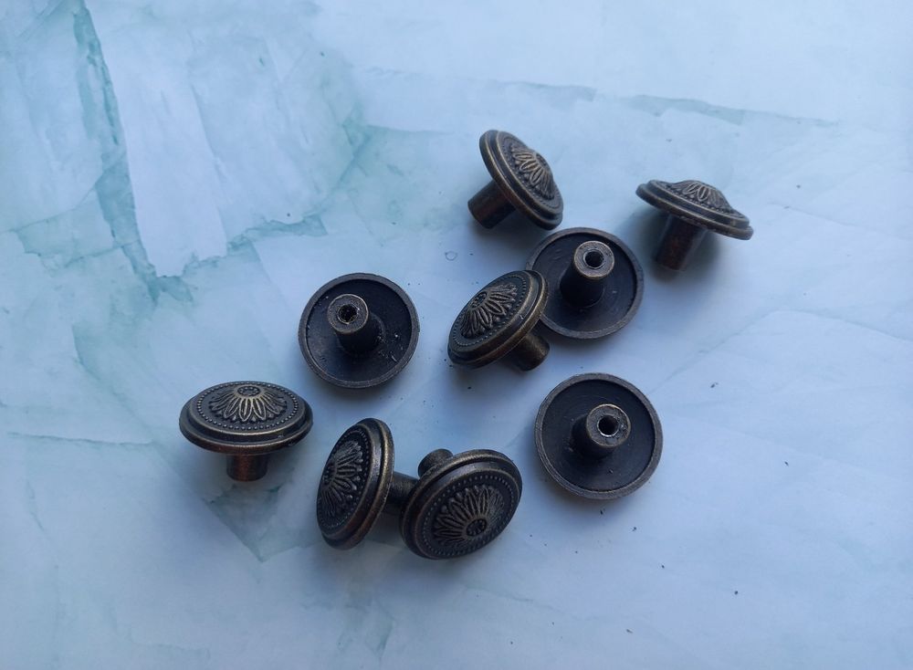 10x Möbelknauf im Antikstil - Bouton de meuble (Neu und originalverpackt) in Bremblens für CHF ...