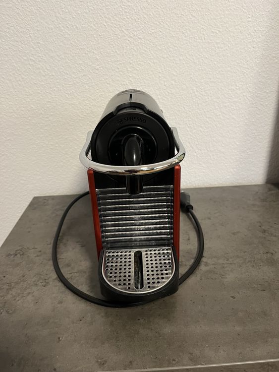 Nespresso Coffee Machine - Red | Kaufen auf Ricardo