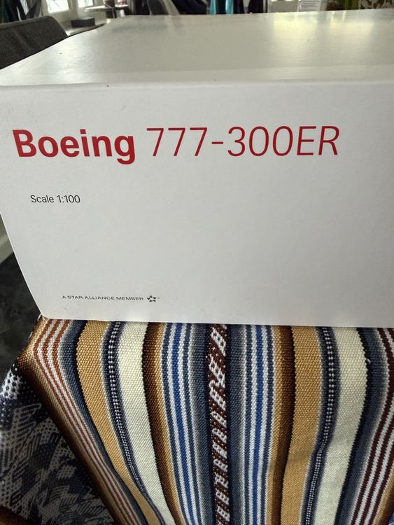 1:100 Swiss International Airlines Boeing 777-300ER model (Neu (gemäss ...