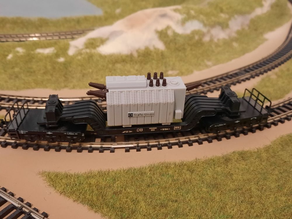 Minitrix 13298, Tiefladewagen, 6-achsig, schwarz, mit Trafo (Neu ...