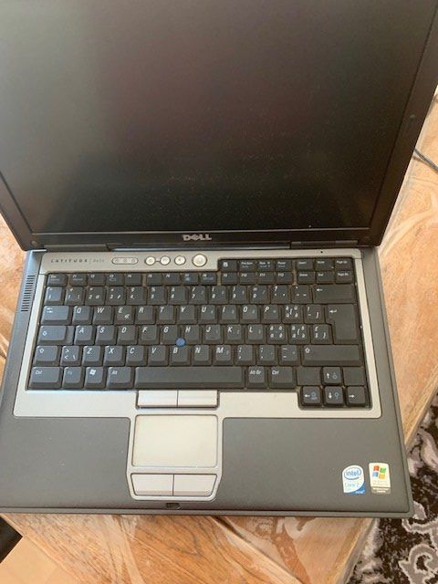 VINTAGE DELL latitude D620 Model PP18L. Ohne Ladegerät (Defekt) in ...