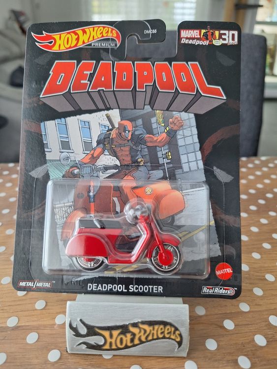 HW Premium Retro Entertainment 2021: Deadpool Scooter (Neu und ...