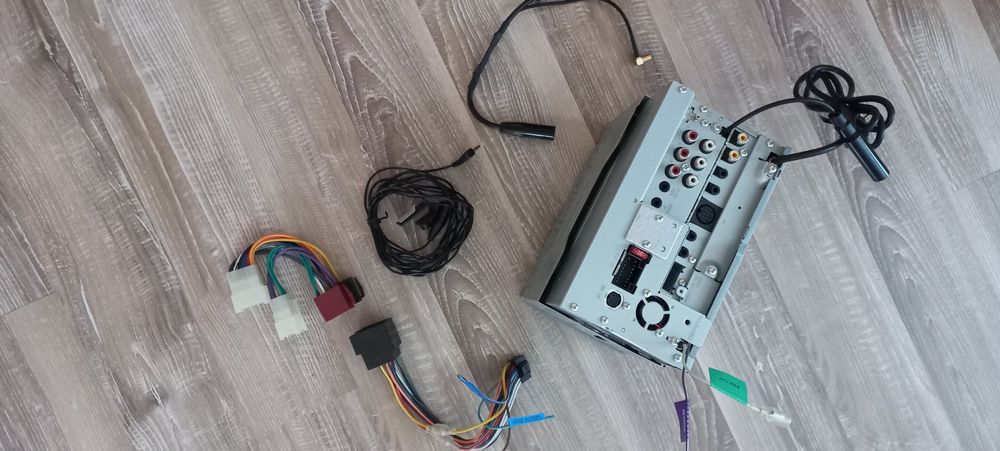 Top Autoradio ab Fr.1.-- (Gebraucht) in Bauma für CHF 76 – mit Lieferung auf Ricardo kaufen