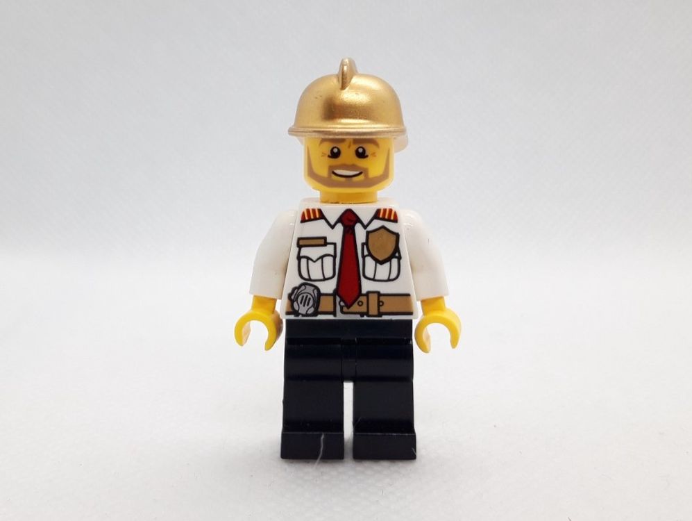 Lego City Minifigur cty0350 - Fire Chief (Gebraucht) in für CHF 5 – mit ...