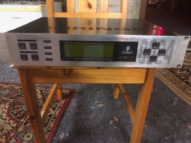 Behringer Ultra Curve DSP 8024 (Gebraucht) in Zürich für CHF 100 – mit ...