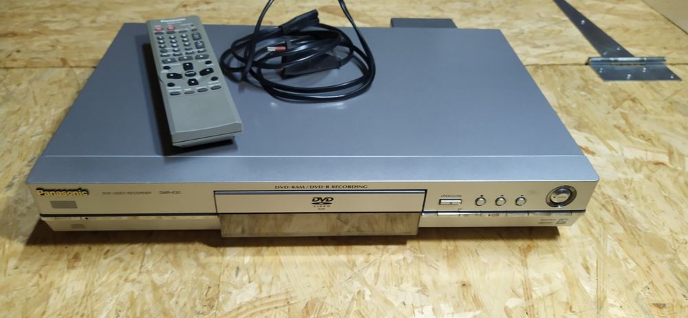 DVD-Player Panasonic DMR-E30 (Gebraucht) in Ebnat-Kappel für CHF 40 ...