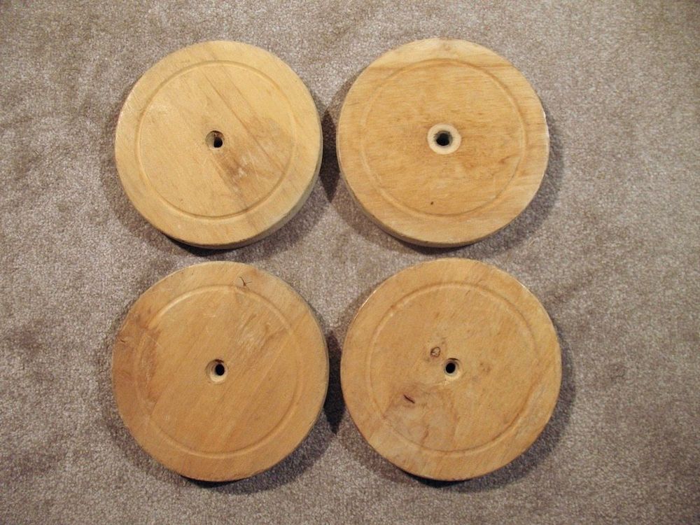 4 Holz Räder Massiv Buche für Fahrzeuge Wagen Basteln (Gebraucht) in ...