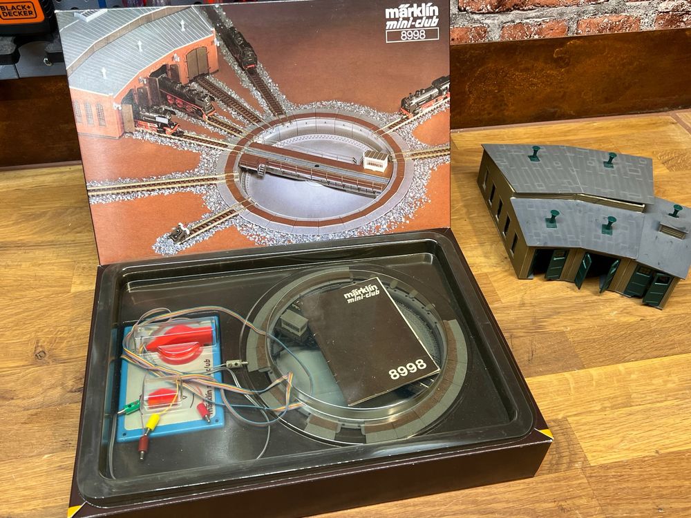 Spur Z 8998 Märklin Drehscheibe + Lokschuppen (Gebraucht) in für CHF ...