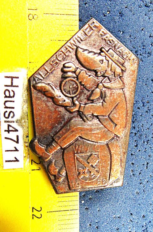 ALLSCHWIL FASNACHT PLAKETTE 1966 KUPFRIG MIT NADEL (Gebraucht) in ...
