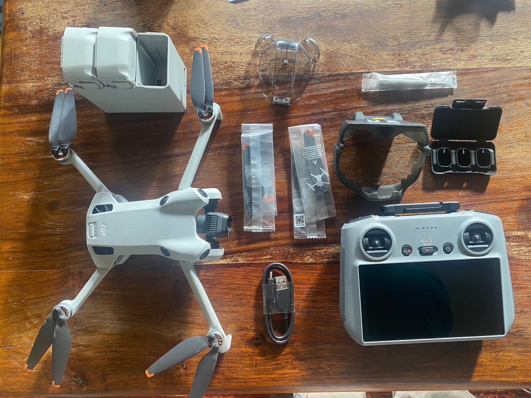 DJI Mini 4 Pro Fly More Combo, Garantie bis 7.2029 und mehr! (Neu ...