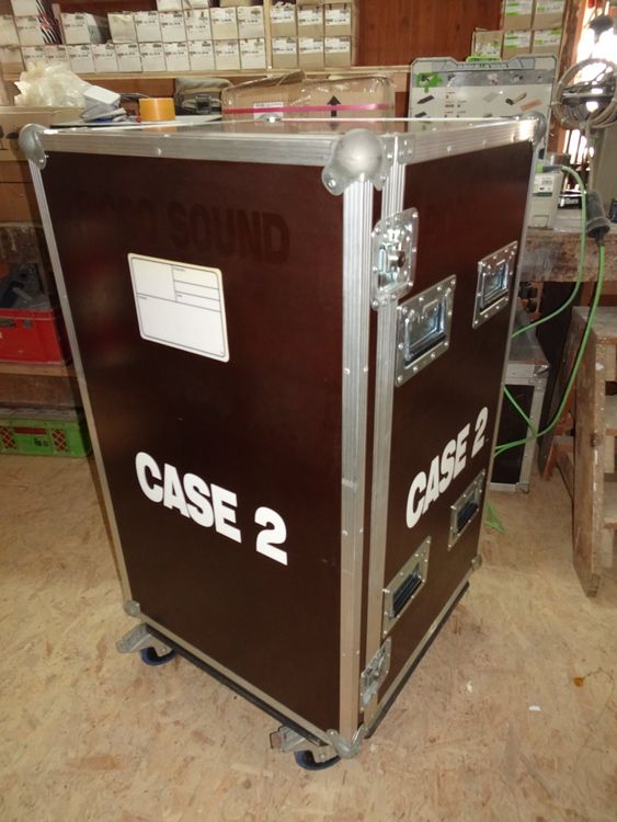 FLIGHT - CASE mit Rollen (AAC) / CASE 2 (Gebraucht) in Hütten für CHF ...