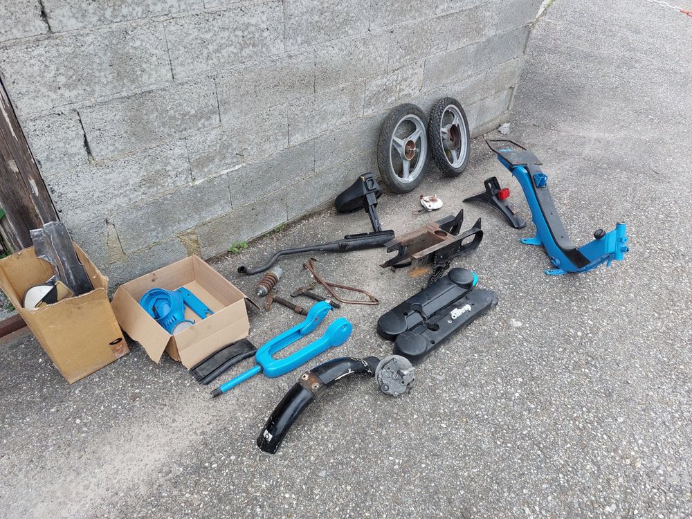 Piaggio grillo teile (Gebraucht) in Ulisbach für CHF 10 – nur Abholung ...